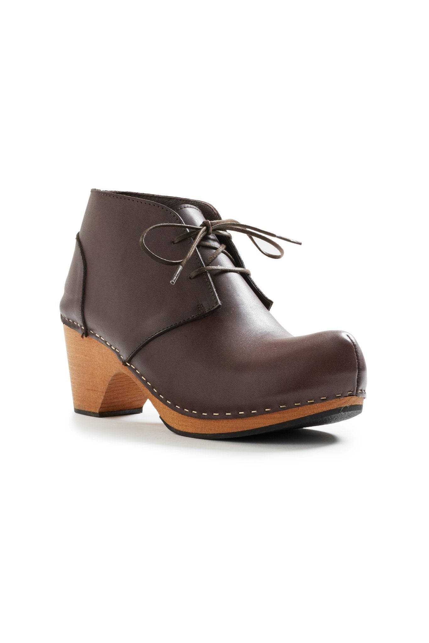 toe seam leather bootie clogs in dark brown | lisa b.