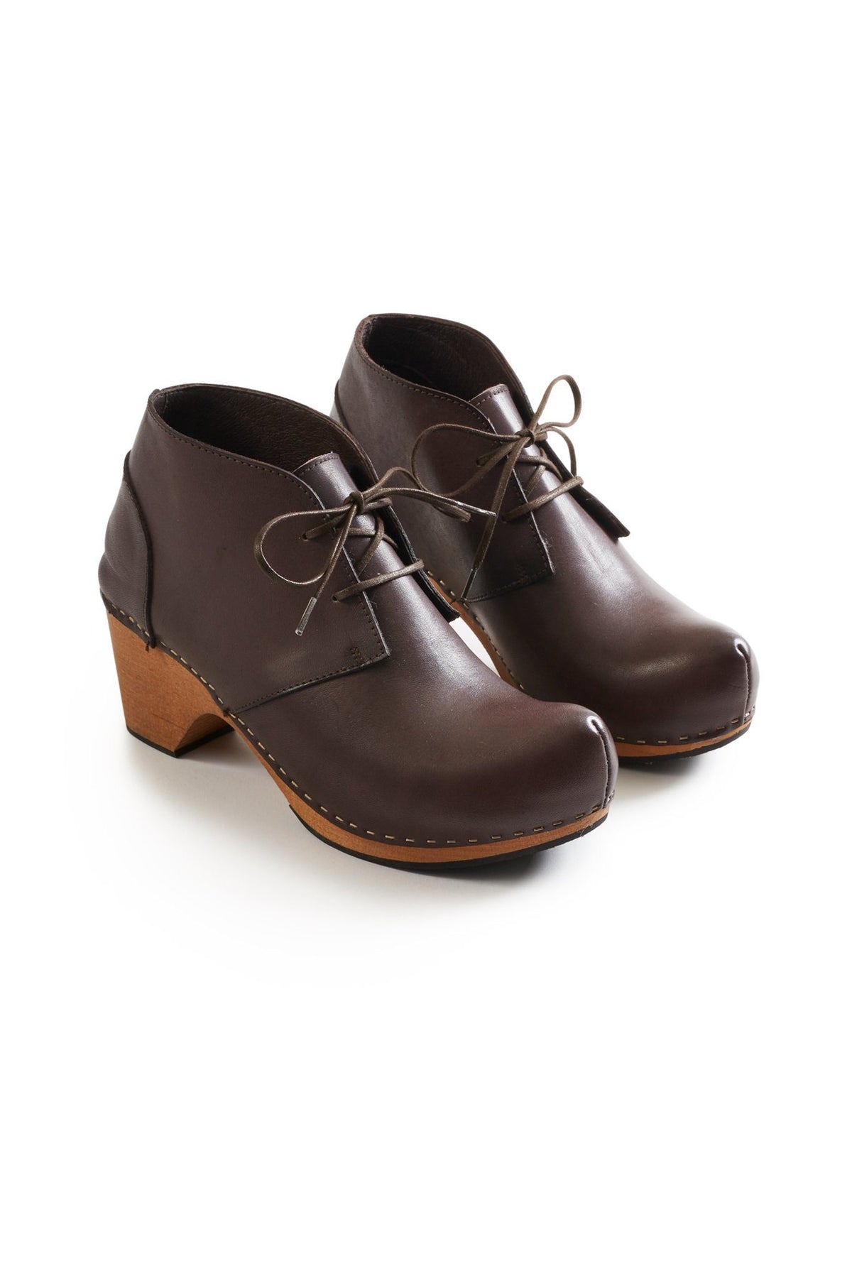 toe seam leather bootie clogs in dark brown | lisa b.