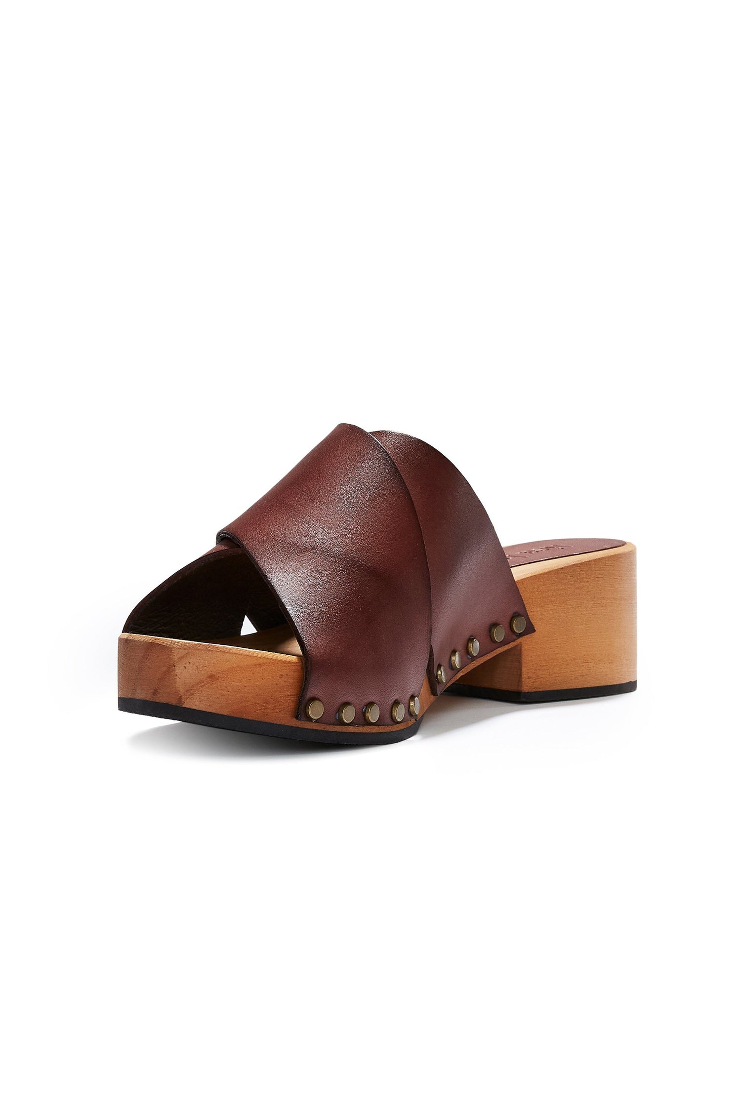 criss-cross slide clogs in acorn | lisa b.