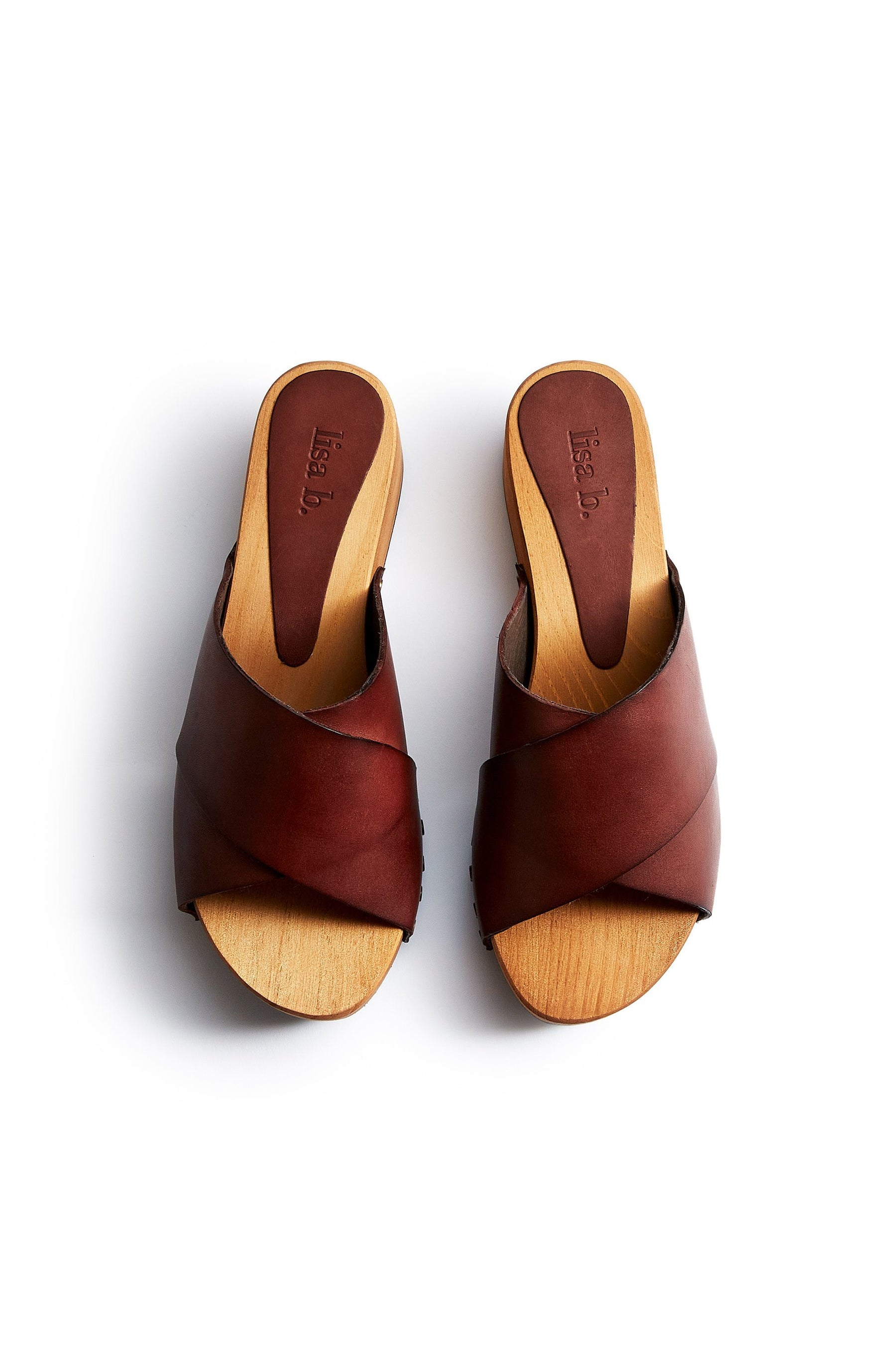 criss-cross slide clogs in acorn | lisa b.